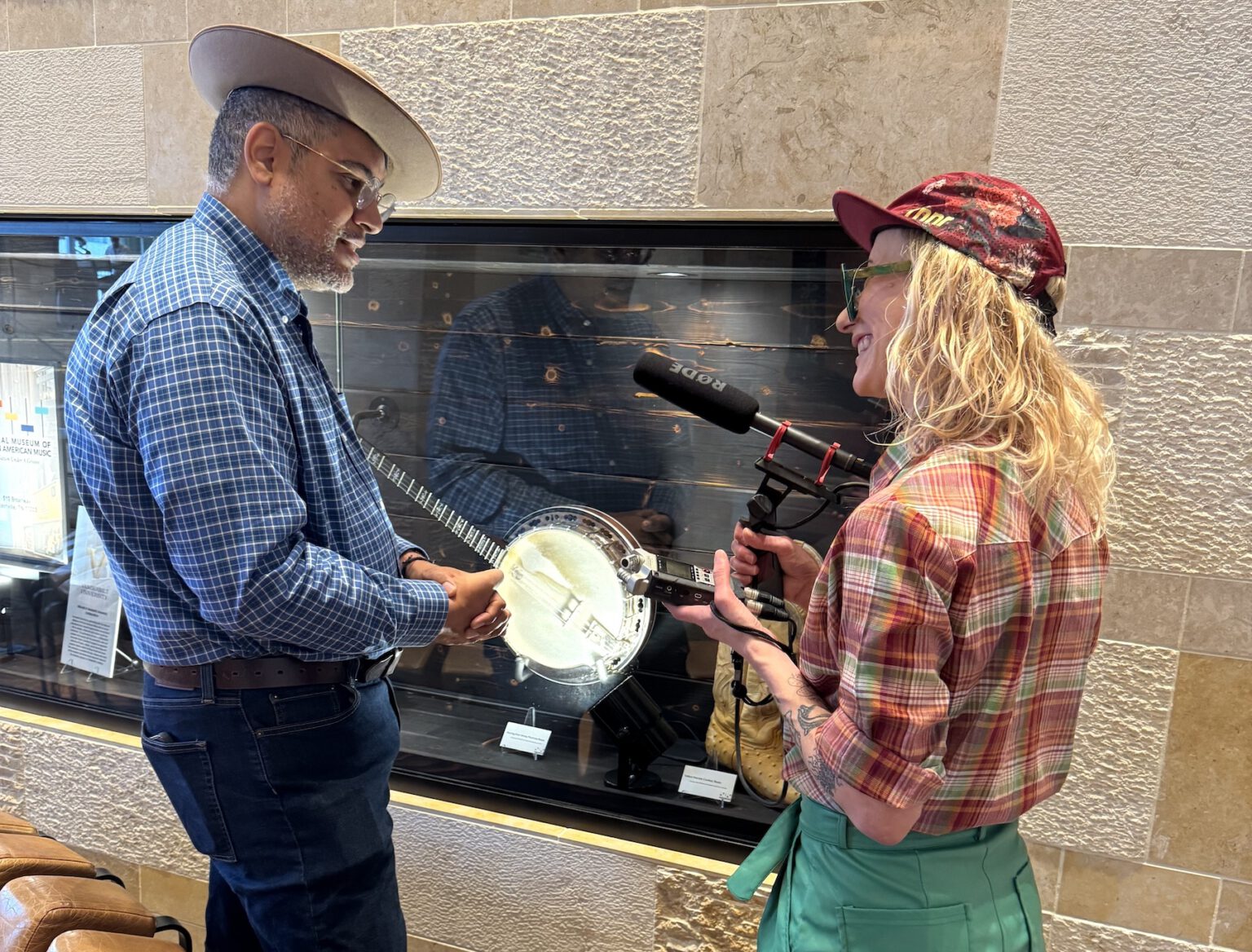 A new exhibit depicts the Black folk revival through Dom Flemons ...